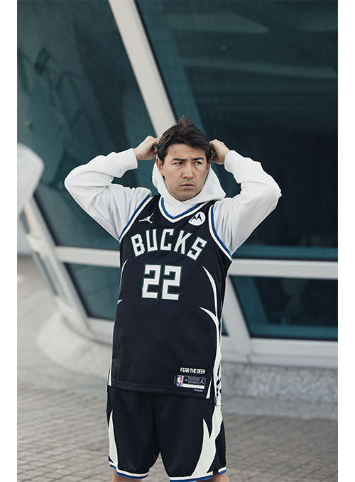 Jordan 2022 Statement Edition Milwaukee Bucks Swingman Shorts | Bucks ...